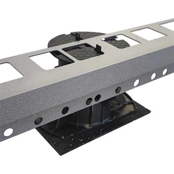 Sideline retaining clip for Ceratrends pedestal supports